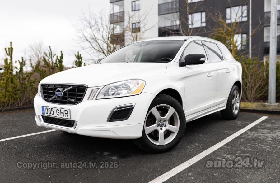 Balts Volvo XC60 2013 Tallina, ar dzinēja tilpumu 2.00 L un nobraukumu 259 tūkst. km par 8999 €, foto 4 vietnē AUTOMOTO.COM.LV