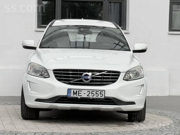 Balts Volvo XC60 2014 Jelgava, ar dzinēja tilpumu 2.40 L un nobraukumu 215 tūkst. km par 10200 €, foto 1 vietnē AUTOMOTO.COM.LV