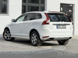 White Volvo XC60 2014 in Jelgava, with an engine capacity of 2.40 L and mileage of 215 thousand km for 10200 €, photo 7 on AUTOMOTO.COM.LV