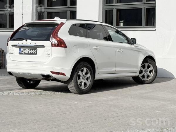 Balts Volvo XC60 2014 Jelgava, ar dzinēja tilpumu 2.40 L un nobraukumu 215 tūkst. km par 10200 €, foto 7 vietnē AUTOMOTO.COM.LV
