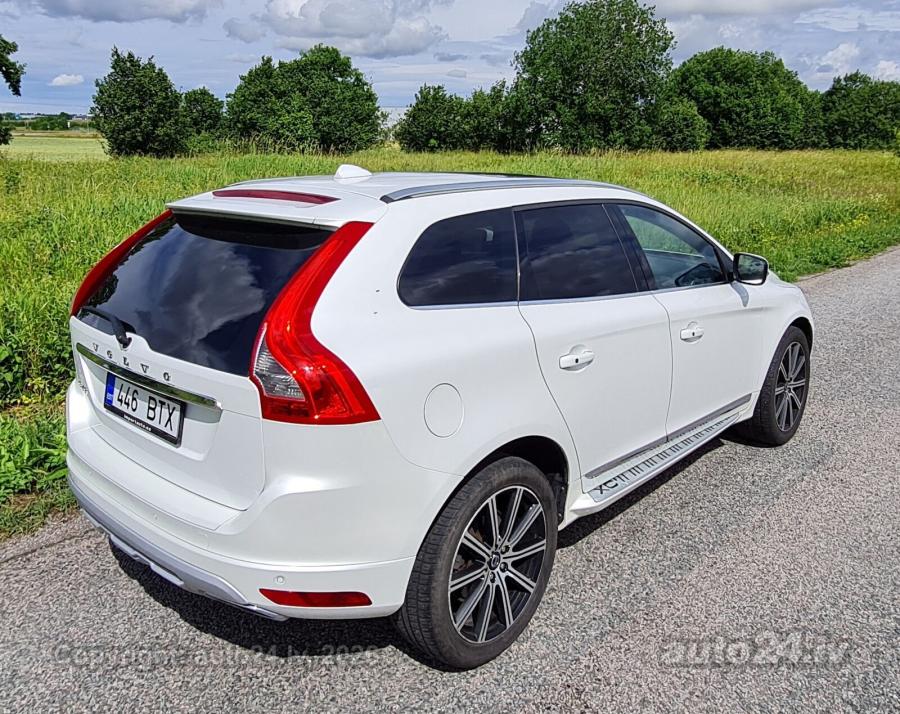 White Volvo XC60 2014 in Tallinn, with an engine capacity of 2.00 L and mileage of 276 thousand km for 9900 €, photo 1 on AUTOMOTO.COM.LV