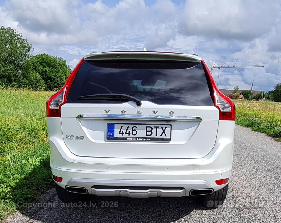 White Volvo XC60 2014 in Tallinn, with an engine capacity of 2.00 L and mileage of 276 thousand km for 9900 €, photo 6 on AUTOMOTO.COM.LV