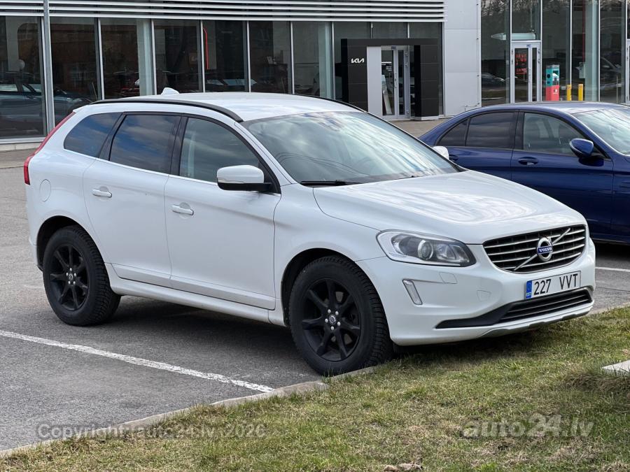 Balts Volvo XC60 2015 Narva, ar dzinēja tilpumu 2.00 L un nobraukumu 518 tūkst. km par 7999 €, foto 3 vietnē AUTOMOTO.COM.LV