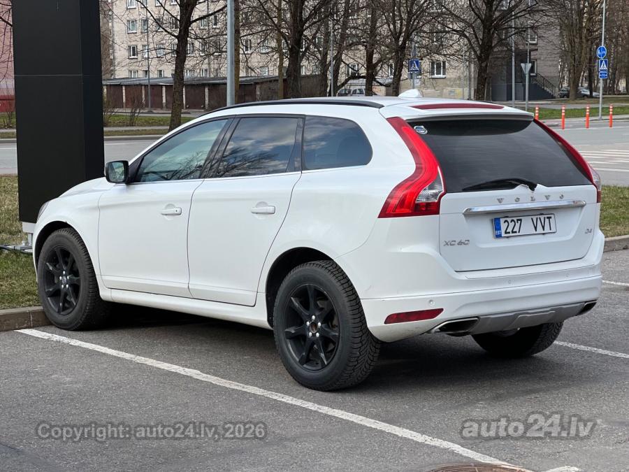 Balts Volvo XC60 2015 Narva, ar dzinēja tilpumu 2.00 L un nobraukumu 518 tūkst. km par 7999 €, foto 6 vietnē AUTOMOTO.COM.LV