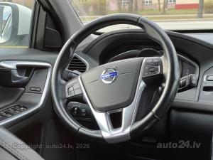 Balts Volvo XC60 2015 Narva, ar dzinēja tilpumu 2.00 L un nobraukumu 518 tūkst. km par 7999 €, foto 13 vietnē AUTOMOTO.COM.LV
