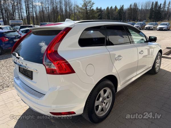 Balts Volvo XC60 2015 Veru, ar dzinēja tilpumu 2.00 L un nobraukumu 197 tūkst. km par 10990 €, foto 4 vietnē AUTOMOTO.COM.LV