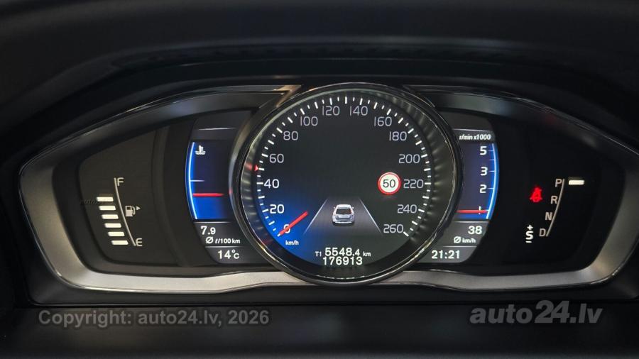 Белый Вольво ХС60 2015 в Таллин, объемом двигателя 2.00 л и пробегом 177 тыс. км за 13500 €, фото 9 на AUTOMOTO.COM.LV