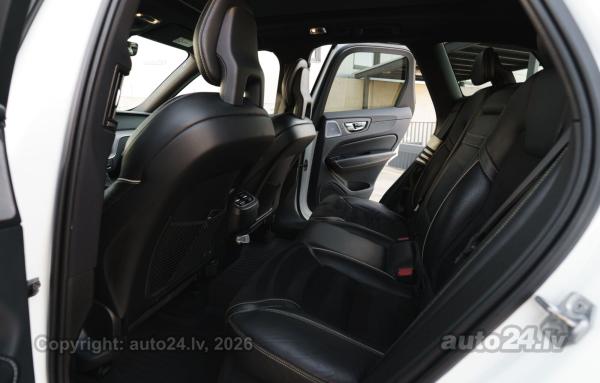 Balts Volvo XC60 2017 Tartu, ar dzinēja tilpumu 2.00 L un nobraukumu 209 tūkst. km par 24500 €, foto 7 vietnē AUTOMOTO.COM.LV