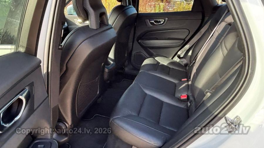 Balts Volvo XC60 2018 Tartu, ar dzinēja tilpumu 2.00 L un nobraukumu 160 tūkst. km par 23700 €, foto 11 vietnē AUTOMOTO.COM.LV