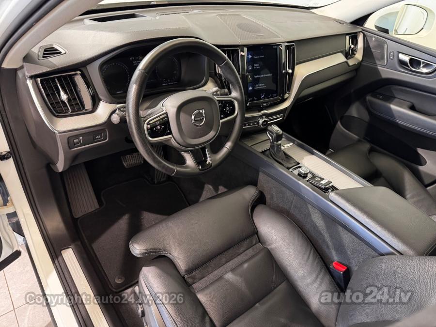 White Volvo XC60 2019 in Tallinn, with an engine capacity of 2.00 L and mileage of 118 thousand km for 23900 €, photo 9 on AUTOMOTO.COM.LV