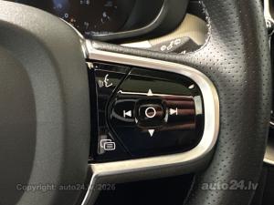 White Volvo XC60 2019 in Tallinn, with an engine capacity of 2.00 L and mileage of 118 thousand km for 23900 €, photo 26 on AUTOMOTO.COM.LV