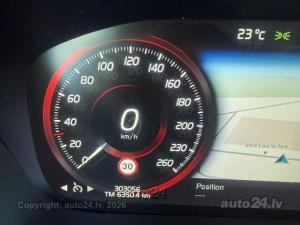 Белый Вольво ХС60 2019 в Таллин, объемом двигателя 2.00 л и пробегом 303 тыс. км за 18500 €, фото 16 на AUTOMOTO.COM.LV