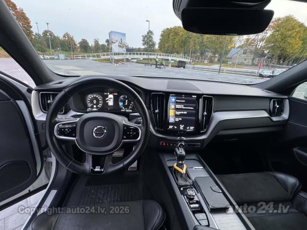 Белый Вольво ХС60 2019 в Таллин, объемом двигателя 2.00 л и пробегом 236 тыс. км за 24500 €, фото 6 на AUTOMOTO.COM.LV