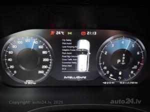 Белый Вольво ХС60 2020 в Таллин, объемом двигателя 2.00 л и пробегом 68 тыс. км за 36900 €, фото 14 на AUTOMOTO.COM.LV