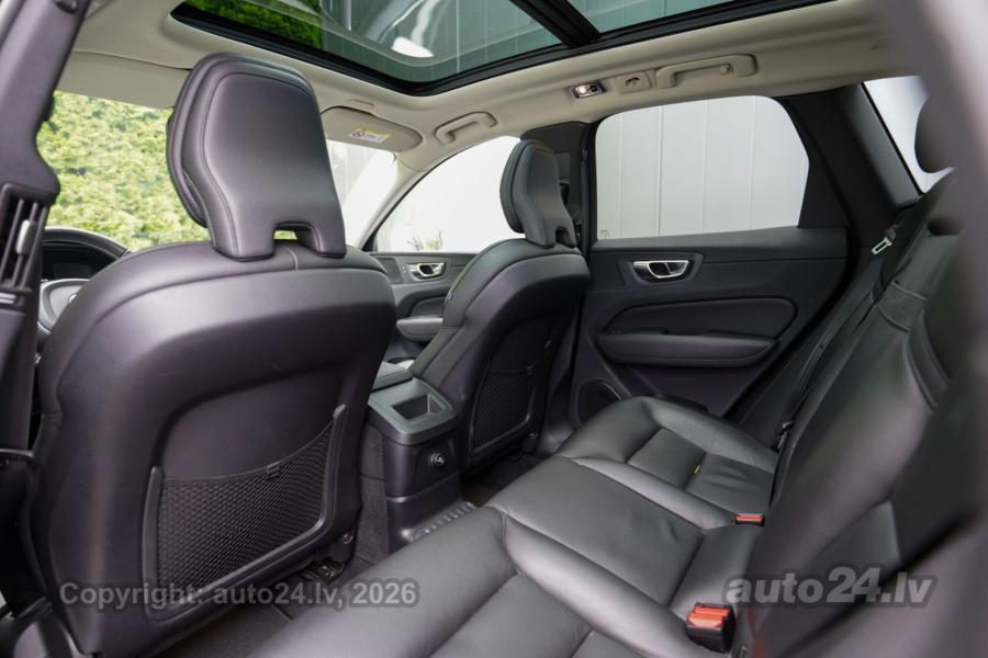 Balts Volvo XC60 2020 Tallina, ar dzinēja tilpumu 2.00 L un nobraukumu 118 tūkst. km par 28990 €, foto 12 vietnē AUTOMOTO.COM.LV