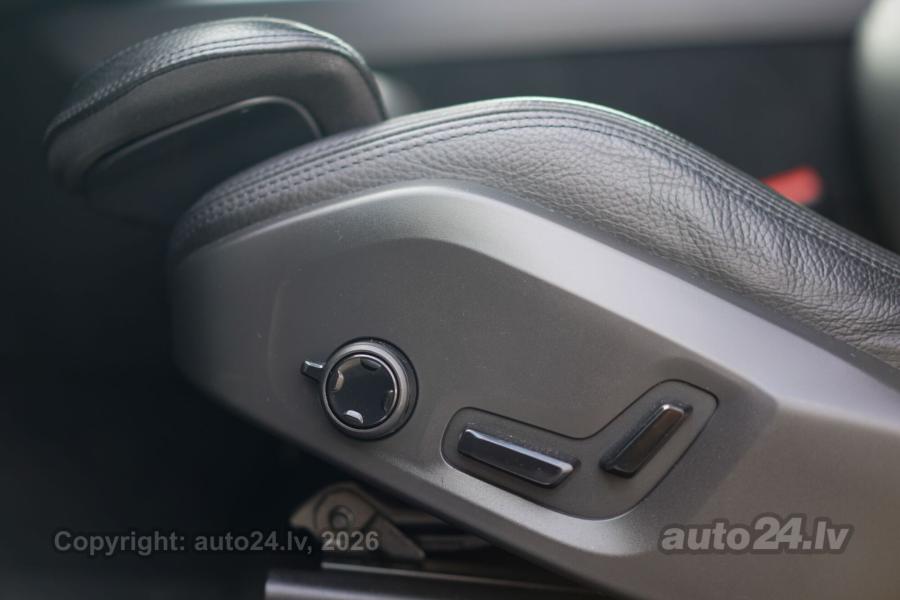 Balts Volvo XC60 2020 Tallina, ar dzinēja tilpumu 2.00 L un nobraukumu 118 tūkst. km par 28990 €, foto 13 vietnē AUTOMOTO.COM.LV