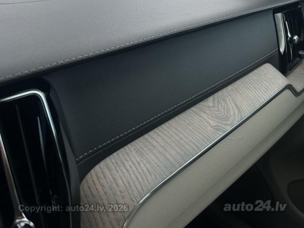 Volvo XC60 2020 Pērnava vietnē Balts Volvo XC60 2020 Pērnava, ar dzinēja tilpumu 2.00 L un nobraukumu 160 tūkst. km par 29900 €, foto 10 vietnē AUTOMOTO.COM.LV