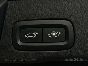 Balts Volvo XC60 2020 Pērnava, ar dzinēja tilpumu 2.00 L un nobraukumu 160 tūkst. km par 29900 €, foto 20 vietnē AUTOMOTO.COM.LV