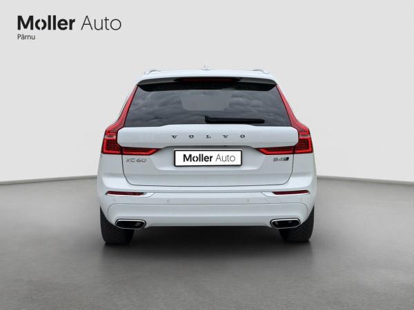 Balts Volvo XC60 2020 Pērnava, ar dzinēja tilpumu 2.00 L un nobraukumu 160 tūkst. km par 29950 €, foto 5 vietnē AUTOMOTO.COM.LV