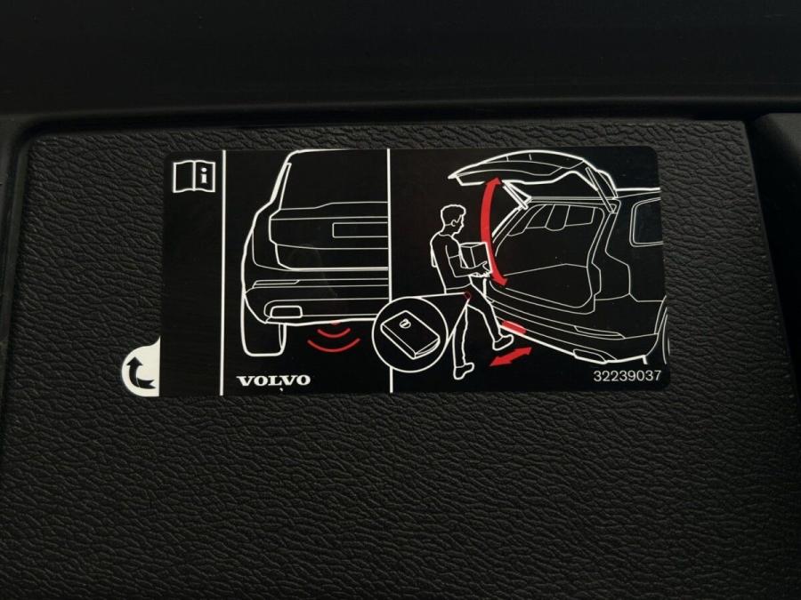 Balts Volvo XC60 2020 Pērnava, ar dzinēja tilpumu 2.00 L un nobraukumu 160 tūkst. km par 29950 €, foto 11 vietnē AUTOMOTO.COM.LV