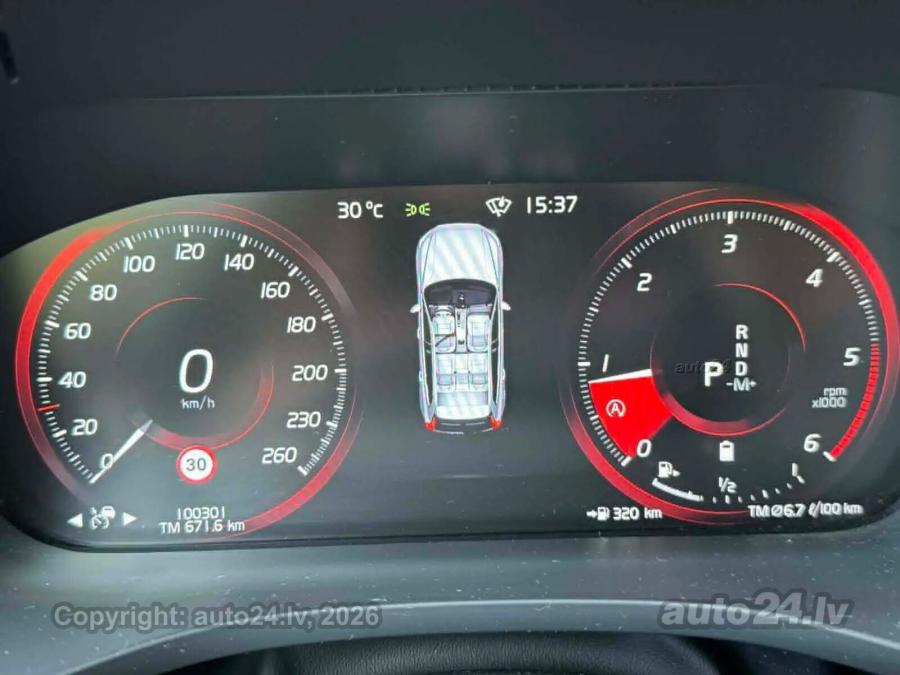 White Volvo XC60 2020 in Rapla, with an engine capacity of 2.00 L and mileage of 105 thousand km for 28500 €, photo 9 on AUTOMOTO.COM.LV