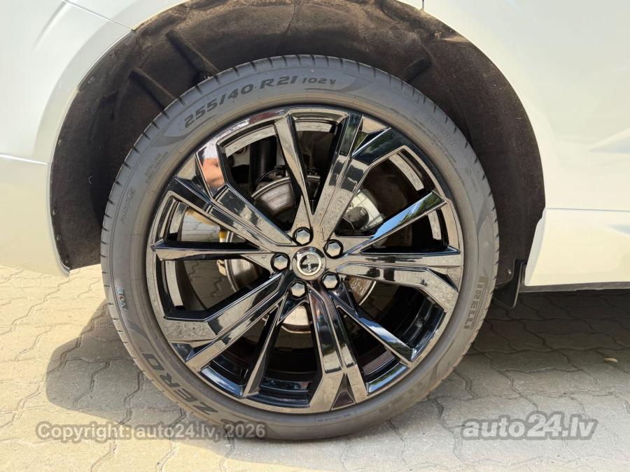 Balts Volvo XC60 2025 Tartu, ar dzinēja tilpumu 2.00 L un nobraukumu 8 tūkst. km par 53900 €, foto 10 vietnē AUTOMOTO.COM.LV