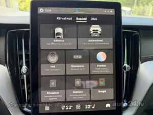 Balts Volvo XC60 2025 Tartu, ar dzinēja tilpumu 2.00 L un nobraukumu 8 tūkst. km par 53900 €, foto 12 vietnē AUTOMOTO.COM.LV