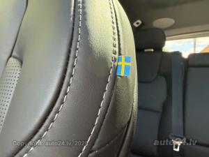 Balts Volvo XC60 2025 Tartu, ar dzinēja tilpumu 2.00 L un nobraukumu 8 tūkst. km par 53900 €, foto 17 vietnē AUTOMOTO.COM.LV