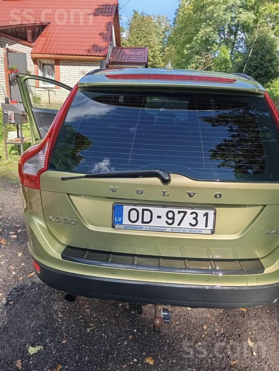 Dzeltens Volvo XC60 2010 Rīga, ar dzinēja tilpumu 2.40 L un nobraukumu 480 tūkst. km par 6500 €, foto 3 vietnē AUTOMOTO.COM.LV