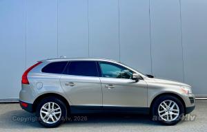 Dzeltens Volvo XC60 2011 Tallina, ar dzinēja tilpumu 2.40 L un nobraukumu 209 tūkst. km par 10999 €, foto 6 vietnē AUTOMOTO.COM.LV