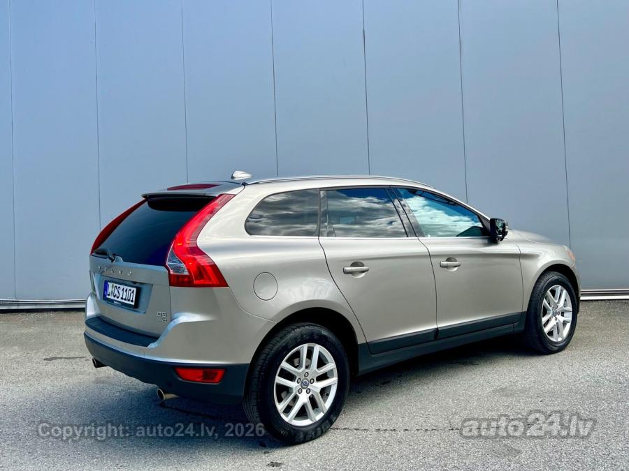 Dzeltens Volvo XC60 2011 Tallina, ar dzinēja tilpumu 2.40 L un nobraukumu 209 tūkst. km par 10999 €, foto 7 vietnē AUTOMOTO.COM.LV
