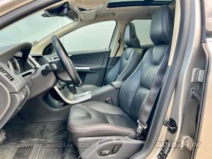Dzeltens Volvo XC60 2011 Tallina, ar dzinēja tilpumu 2.40 L un nobraukumu 209 tūkst. km par 10999 €, foto 9 vietnē AUTOMOTO.COM.LV