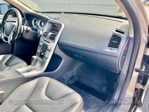 Dzeltens Volvo XC60 2011 Tallina, ar dzinēja tilpumu 2.40 L un nobraukumu 209 tūkst. km par 10999 €, foto 12 vietnē AUTOMOTO.COM.LV