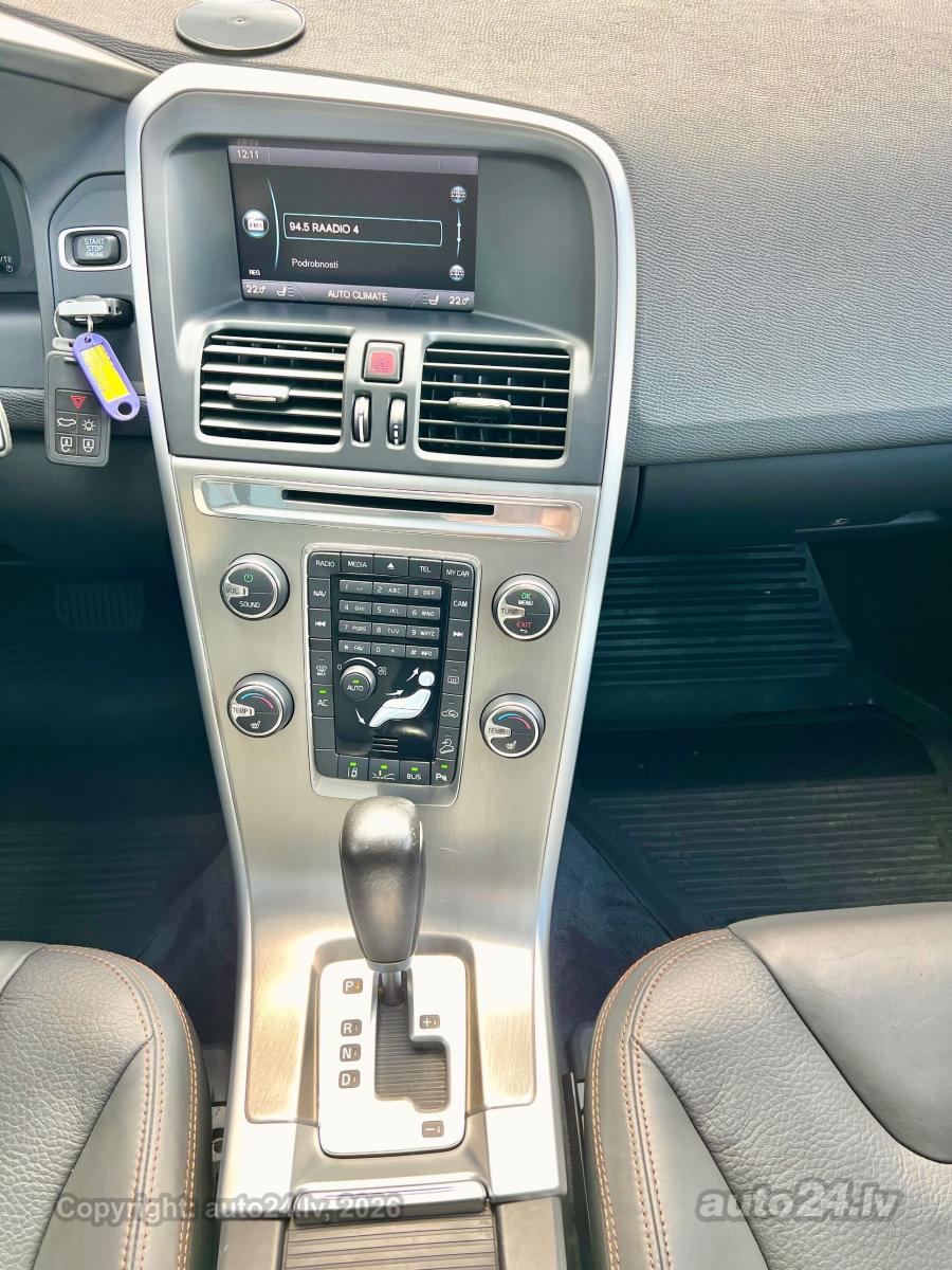 Dzeltens Volvo XC60 2011 Tallina, ar dzinēja tilpumu 2.40 L un nobraukumu 209 tūkst. km par 10999 €, foto 16 vietnē AUTOMOTO.COM.LV