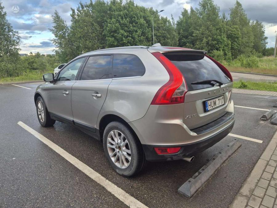 Dzeltens Volvo XC60 2012 Viļņa, ar dzinēja tilpumu 2.95 L un nobraukumu 164 tūkst. km par 8500 €, foto 4 vietnē AUTOMOTO.COM.LV
