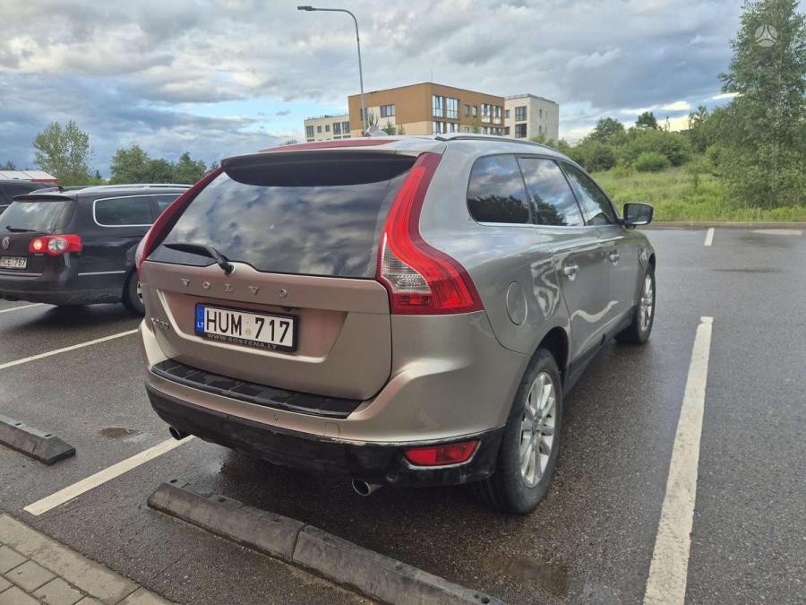 Dzeltens Volvo XC60 2012 Viļņa, ar dzinēja tilpumu 2.95 L un nobraukumu 164 tūkst. km par 8500 €, foto 5 vietnē AUTOMOTO.COM.LV