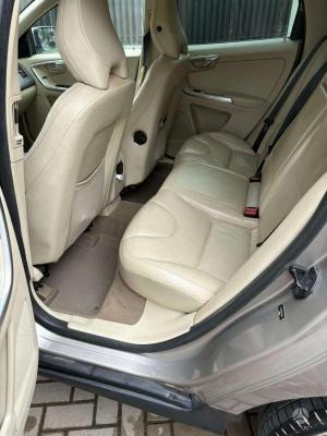 Dzeltens Volvo XC60 2012 Viļņa, ar dzinēja tilpumu 2.95 L un nobraukumu 164 tūkst. km par 8500 €, foto 11 vietnē AUTOMOTO.COM.LV