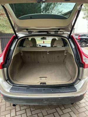 Dzeltens Volvo XC60 2012 Viļņa, ar dzinēja tilpumu 2.95 L un nobraukumu 164 tūkst. km par 8500 €, foto 12 vietnē AUTOMOTO.COM.LV