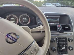 Dzeltens Volvo XC60 2012 Viļņa, ar dzinēja tilpumu 2.95 L un nobraukumu 164 tūkst. km par 8500 €, foto 13 vietnē AUTOMOTO.COM.LV