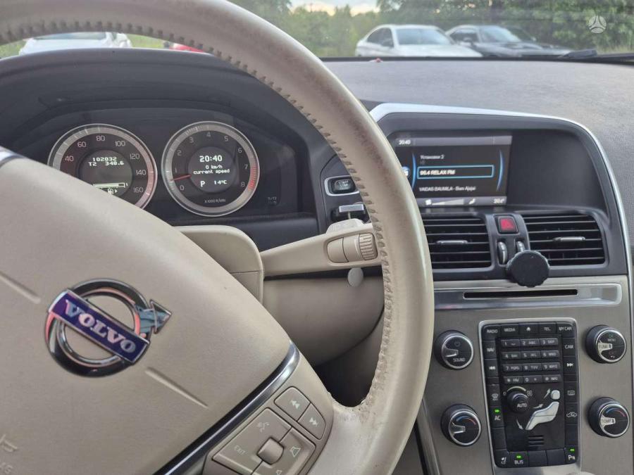 Dzeltens Volvo XC60 2012 Viļņa, ar dzinēja tilpumu 2.95 L un nobraukumu 164 tūkst. km par 8500 €, foto 13 vietnē AUTOMOTO.COM.LV