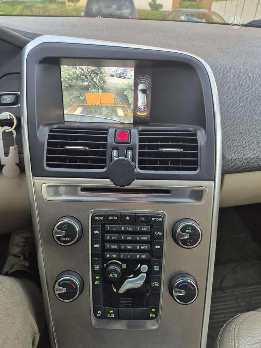 Dzeltens Volvo XC60 2012 Viļņa, ar dzinēja tilpumu 2.95 L un nobraukumu 164 tūkst. km par 8500 €, foto 14 vietnē AUTOMOTO.COM.LV