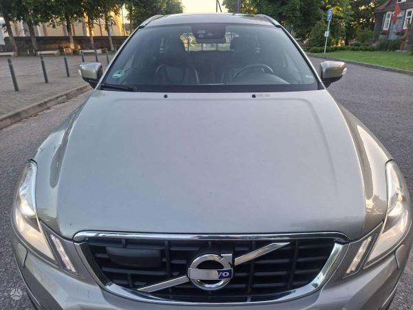 Dzeltens Volvo XC60 2012 Raseiniai, ar dzinēja tilpumu 2.40 L un nobraukumu 215 tūkst. km par 9950 €, foto 4 vietnē AUTOMOTO.COM.LV