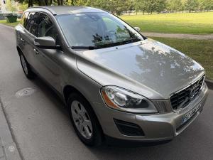 Yellow Volvo XC60 2012 in Siauliai, with an engine capacity of 1.98 L and mileage of 245 thousand km for 8500 €, photo 4 on AUTOMOTO.COM.LV