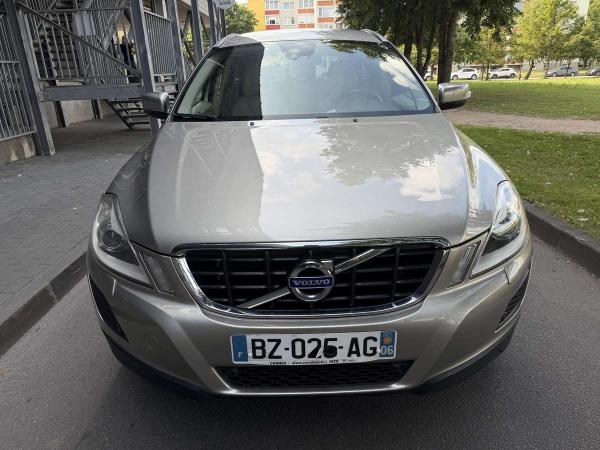 Dzeltens Volvo XC60 2012 Šauļi, ar dzinēja tilpumu 1.98 L un nobraukumu 245 tūkst. km par 8500 €, foto 4 vietnē AUTOMOTO.COM.LV