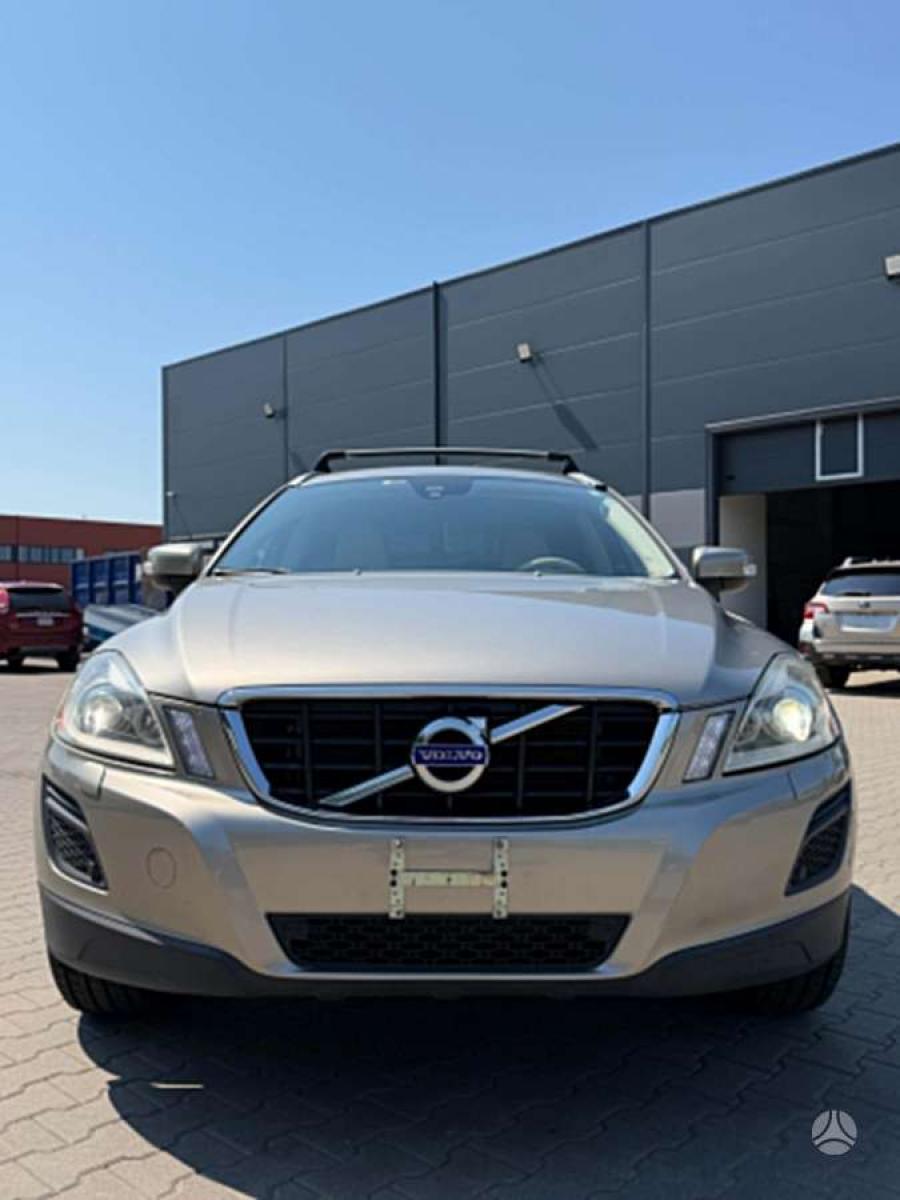 Yellow Volvo XC60 2013 in Klaipeda, with an engine capacity of 3.00 L and mileage of 3 thousand km for 5300 €, photo 9 on AUTOMOTO.COM.LV