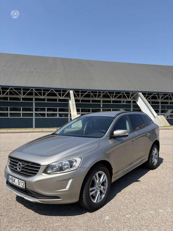 Yellow Volvo XC60 2014 in Vilnius, with an engine capacity of 2.40 L and mileage of 300 thousand km for 9900 €, photo 2 on AUTOMOTO.COM.LV