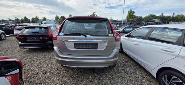 Dzeltens Volvo XC60 2014 Kretinga, ar dzinēja tilpumu 2.40 L un nobraukumu 261 tūkst. km par 12150 €, foto 3 vietnē AUTOMOTO.COM.LV
