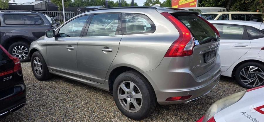 Dzeltens Volvo XC60 2014 Kretinga, ar dzinēja tilpumu 2.40 L un nobraukumu 261 tūkst. km par 12150 €, foto 5 vietnē AUTOMOTO.COM.LV