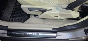 Dzeltens Volvo XC60 2014 Kretinga, ar dzinēja tilpumu 2.40 L un nobraukumu 261 tūkst. km par 12150 €, foto 10 vietnē AUTOMOTO.COM.LV