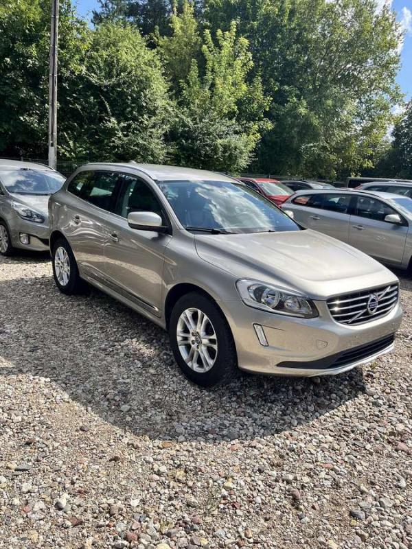 Yellow Volvo XC60 2014 in Kaunas, with an engine capacity of 1.98 L and mileage of 270 thousand km for 11500 €, photo 1 on AUTOMOTO.COM.LV